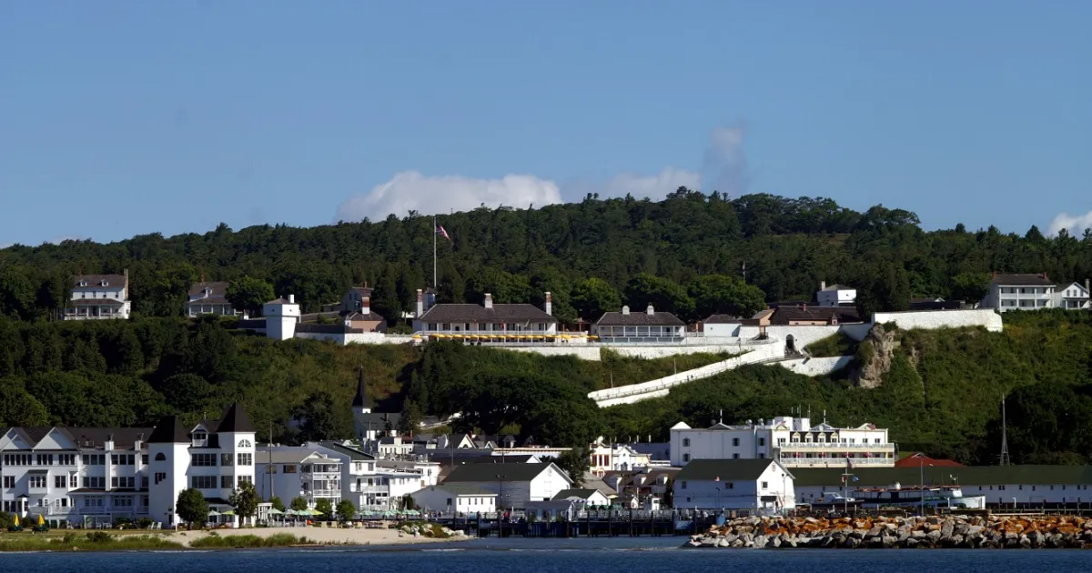 Visit Fort Mackinac | American Battlefield Trust
