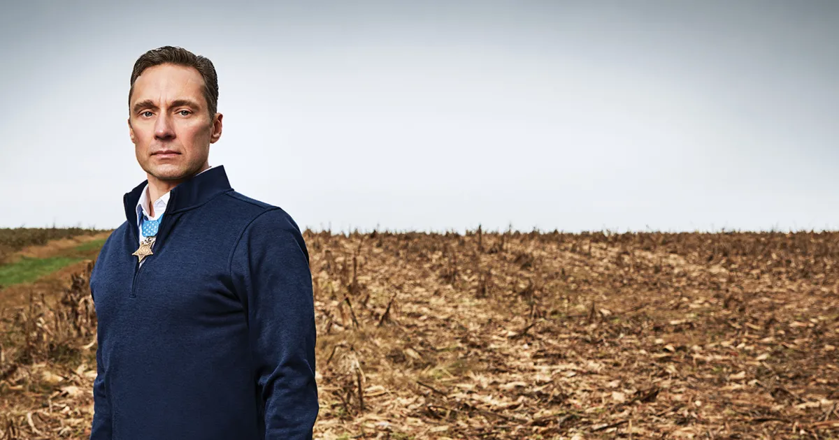 Medal of Honor Recipient Britt Slabinski Visits Fredericksburg ...